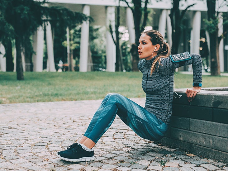 Reverse Pushups: 3 Variations, How-To, and Benefits