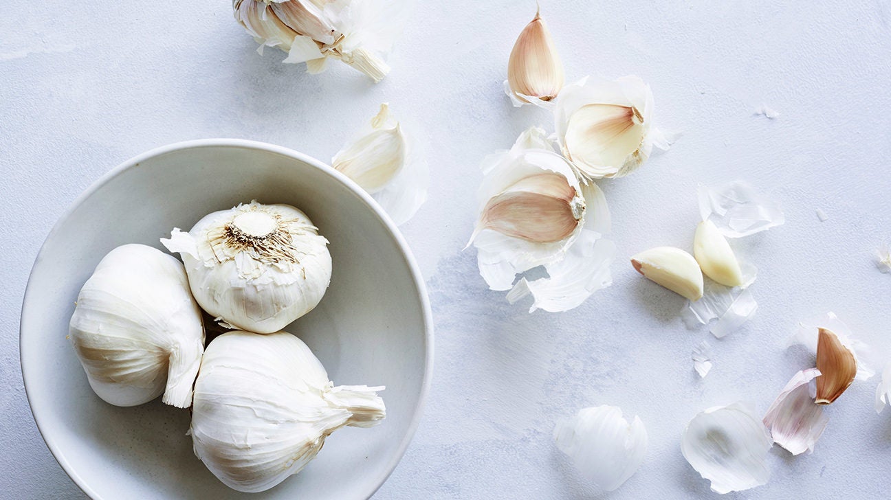 15 Antiviral Herbs to Keep You Healthy