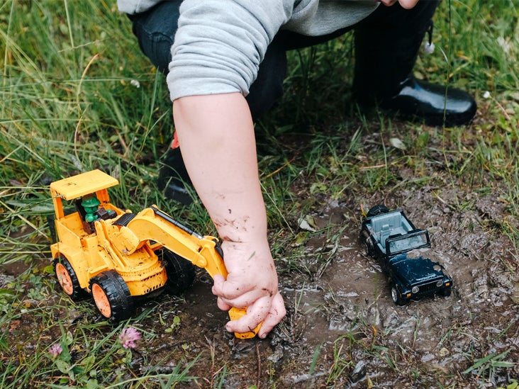 Mud Play for Kids: Why It's Worth the Mess