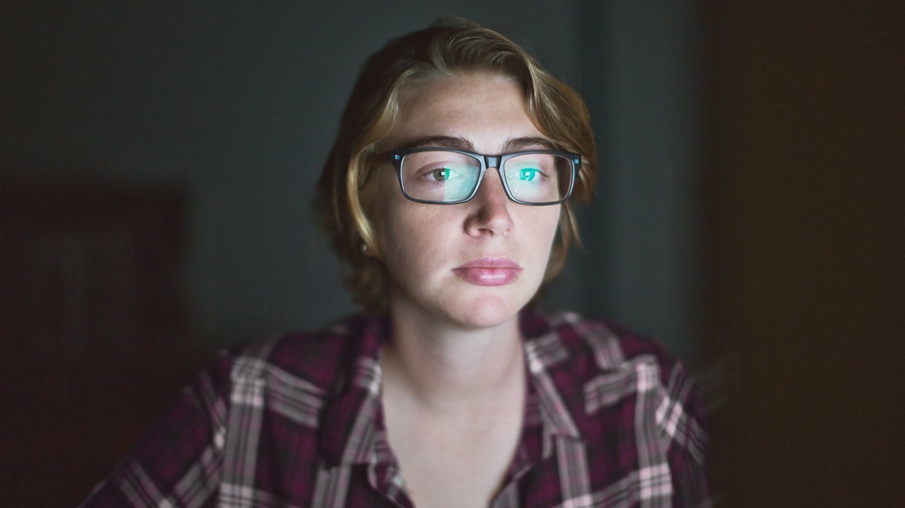 How Long Does Eye Strain Last? Plus How to Treat & Prevent