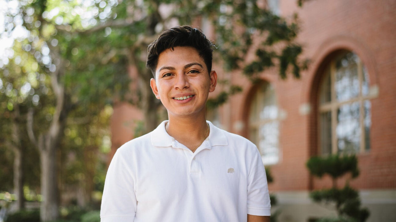 2021 Healthline Scholarship Winner: Luis Tun