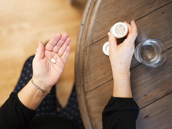 Cholesterol Lowering Drugs & Supplements: Benefits, Side Effects