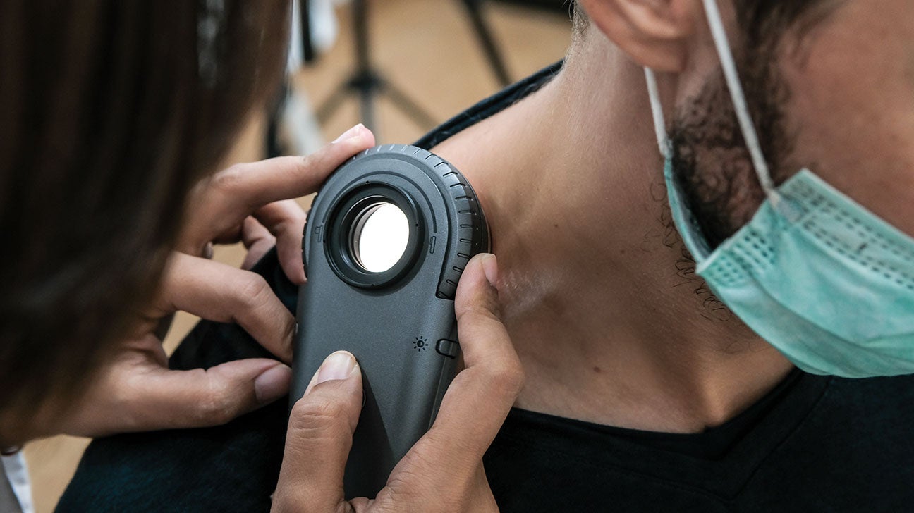 Psoriasis vs. Skin Cancer: Pictures, Knowing the Signs, and More